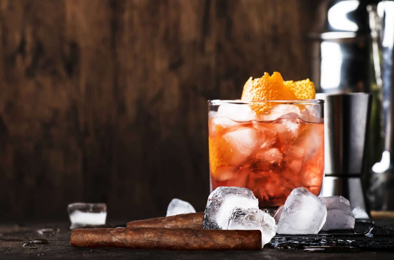 Dive into Summer: Petri cigars and classic Italian cocktails make a ...